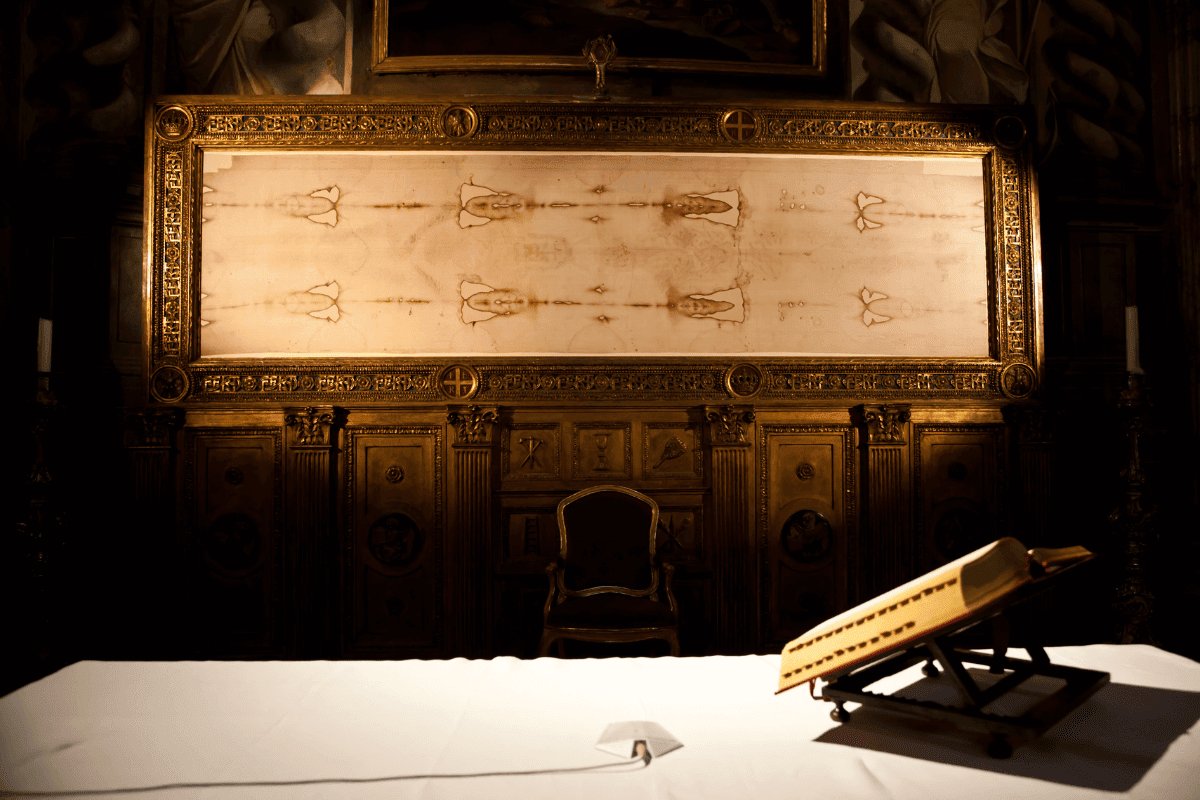 11 of History's Most Famous Artifacts