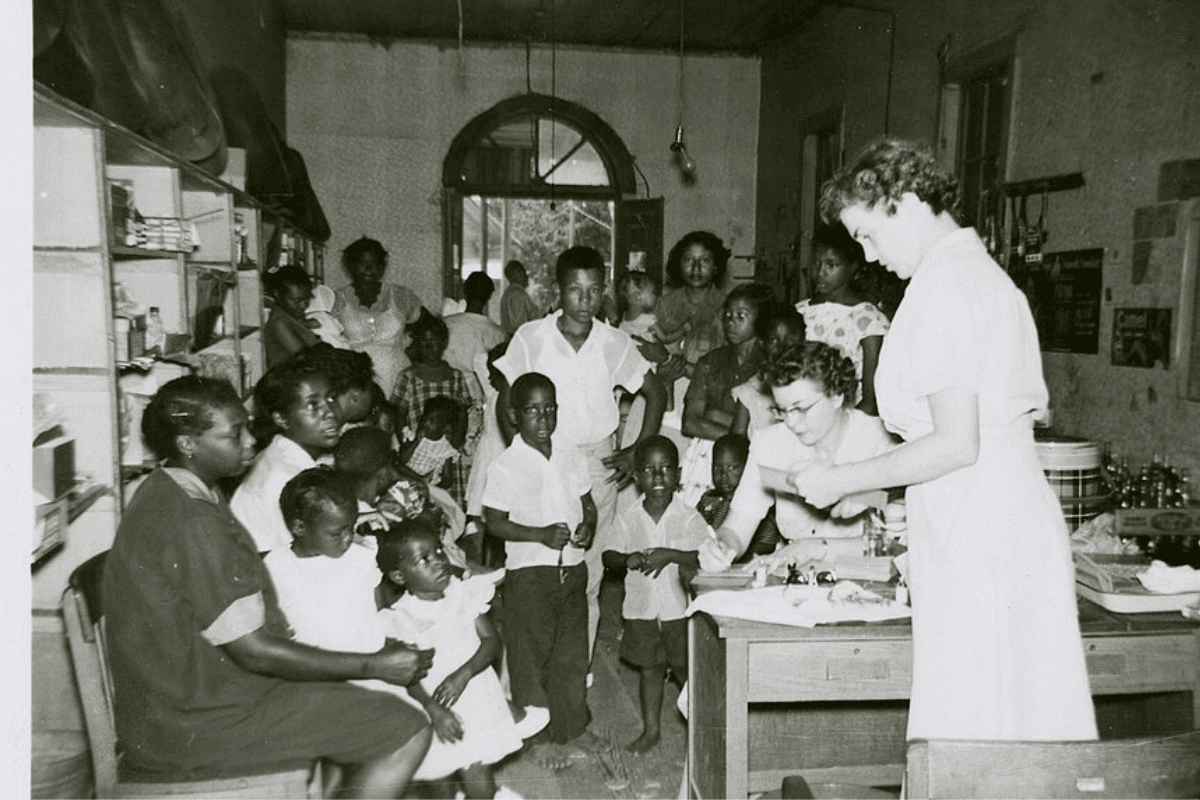 Top 14 Historical Medical Breakthroughs: A Timeline
